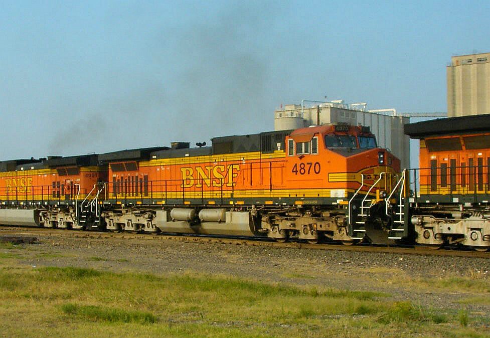 BNSF 4870